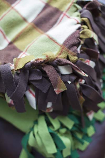 No-Sew Fleece Throw | Celebrate Creativity