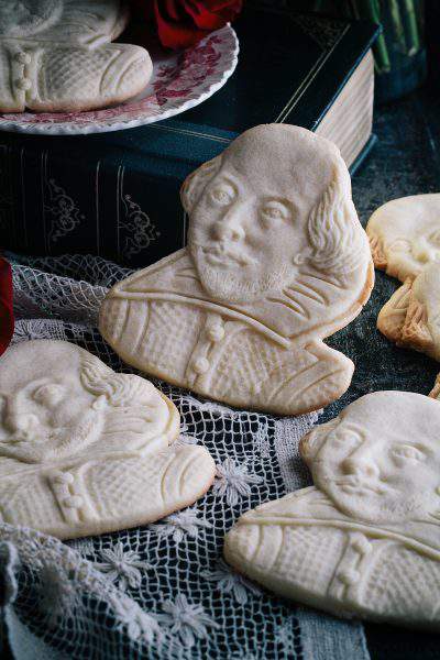 Shakespeare Sugar Cookies | Celebrate Creativity